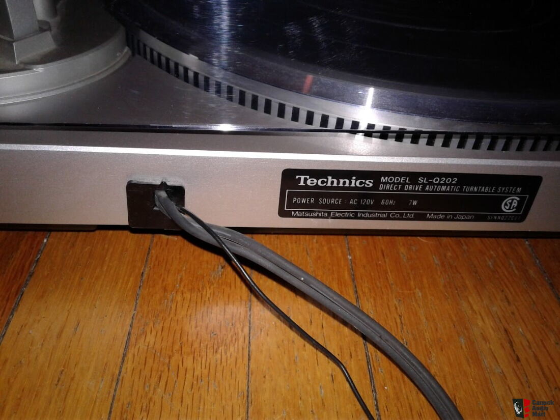 Technics SL-Q202 Turntable Nice Cosmetic and Functional Cond Photo ...