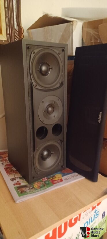 definitive technology c1- center speaker Photo #5498434 - Canuck Audio Mart