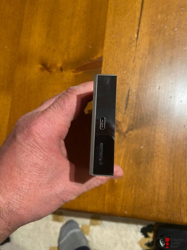 Astell&Kern A&futura SE 300 Titanium Edition Photo #5498854 - Canuck ...