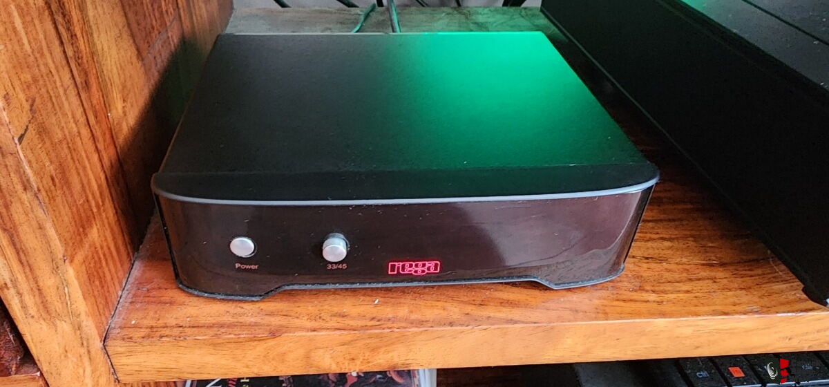 Rega Planar 8 , Neo PSU, no cartridge Photo #5506473 - Canuck Audio Mart
