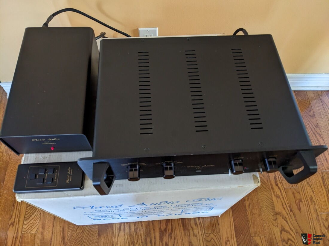 Classé Audio 'Six' preamp w/Remote Control and Original Box Photo ...