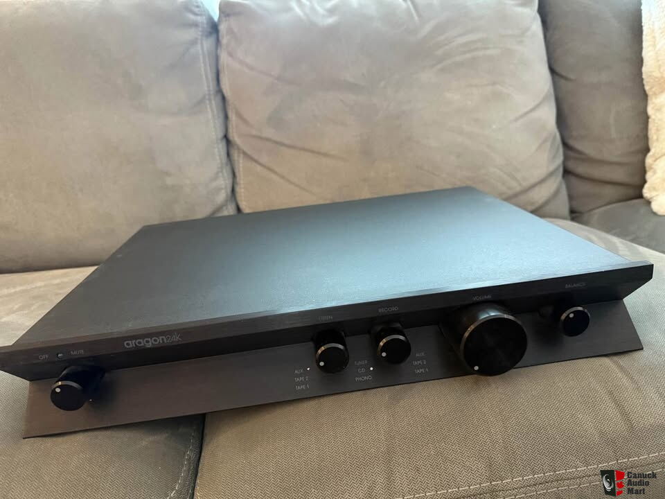 Aragon 24K stereo preamp with separate power supply For Sale - Canuck ...