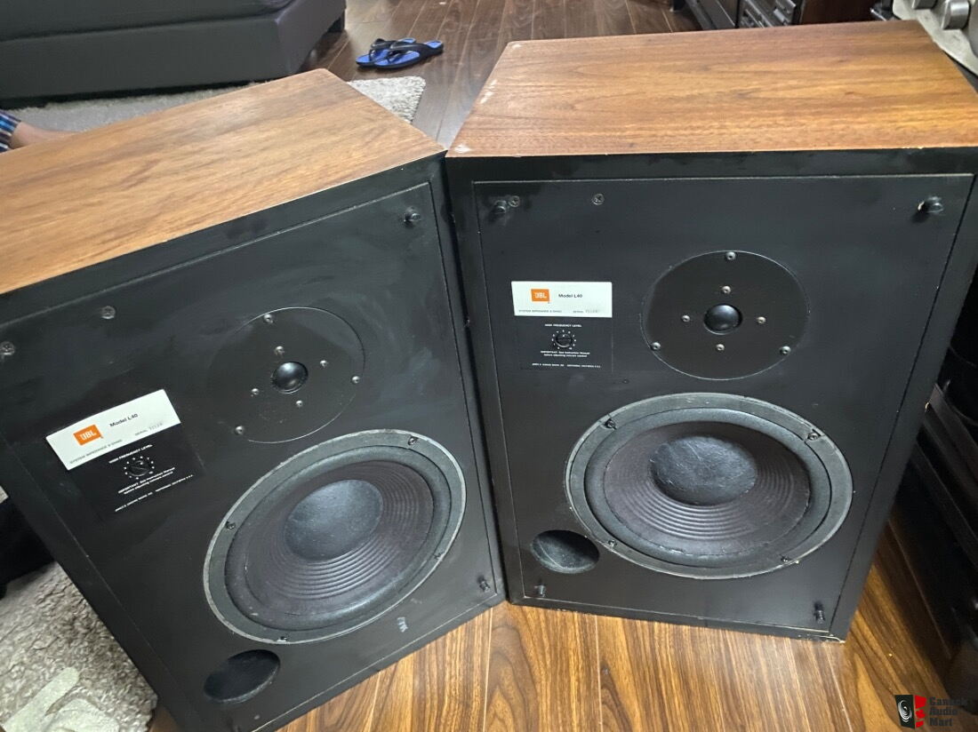 JBL L 40 Bookshelf Speakers with grills Photo #5513733 - US Audio Mart