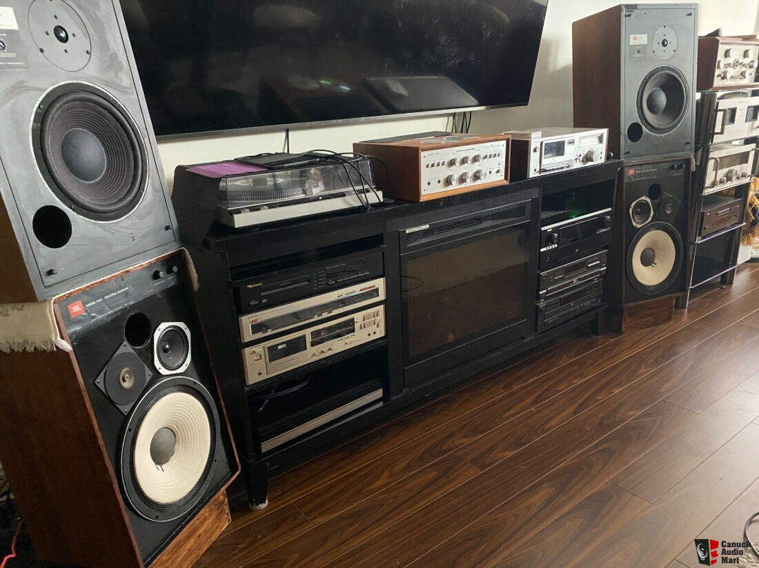 JBL L 40 Bookshelf Speakers with grills Photo #5513735 - US Audio Mart