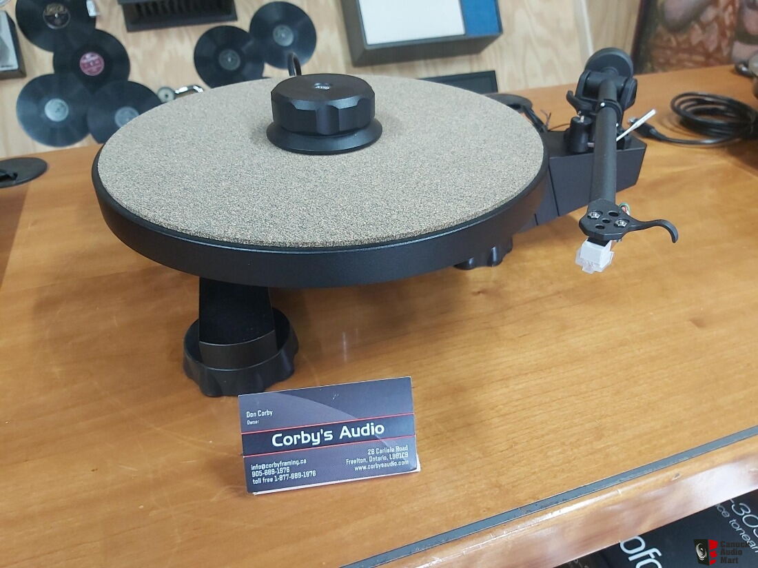 Avid Ingenium table with cartridge and upgraded Aluminum platter Demo ...