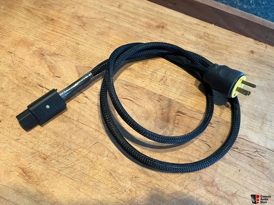 Gutwire B16 power cord. 5 feet. Made in Canada Dealer Ad - Canuck Audio ...