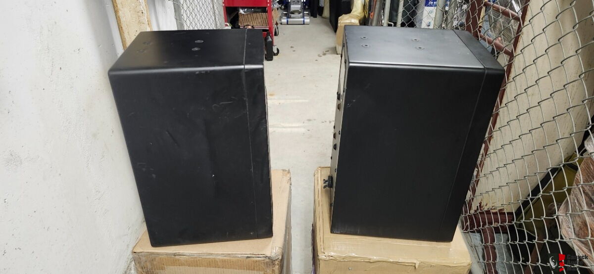 JBL LSR 708i Master Reference speakers Photo #5546561 - Canuck Audio Mart