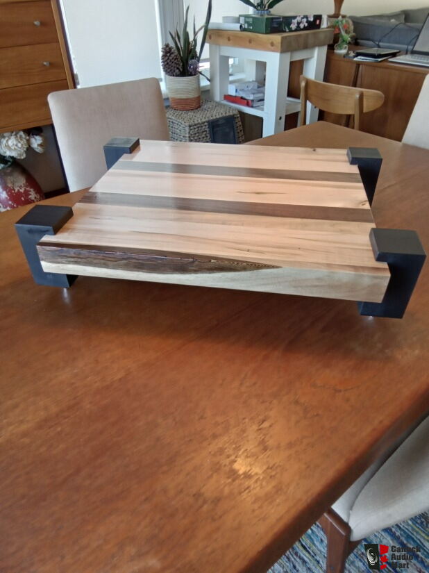 Maple and walnut amp stand For Sale - Canuck Audio Mart