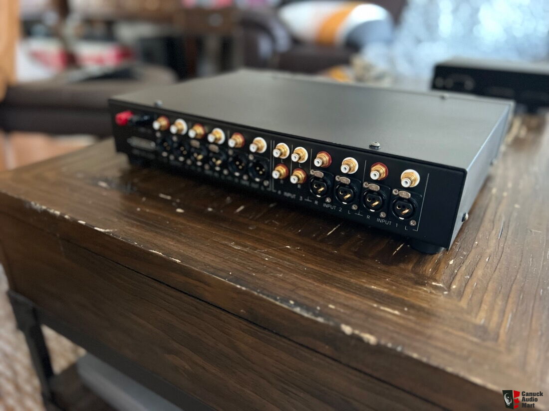 Pass Labs X1 Preamplifier - Excellent Condition Photo #5560159 - Canuck ...