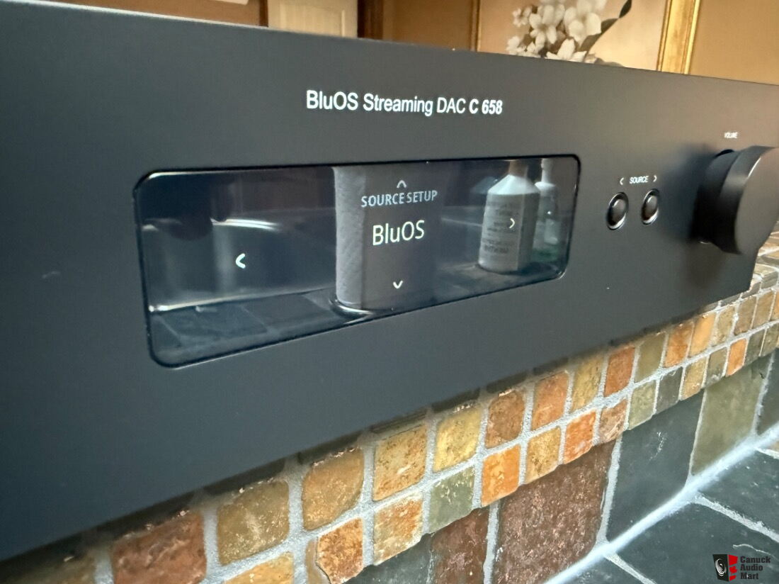 NAD C658 Preamplifier / DAC / BlueOS Streamer with UMIK-1 Microphone ...