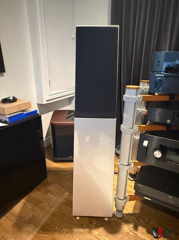 Verity Audio Sarastro II high gloss silver - Very good condition Photo ...