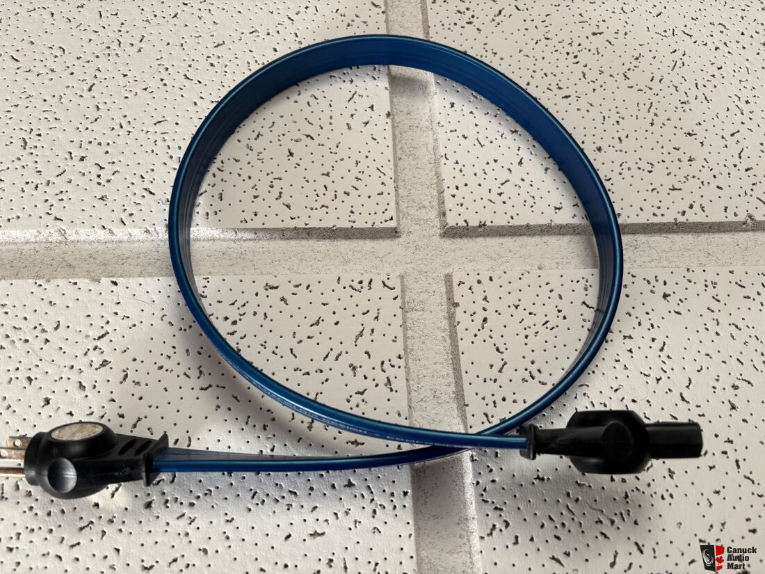 Wireworld Stratus 7 1 Meter In Length Retail 175 For Sale Canuck Wireworld Stratus 7 1 Meter In Length Retail 175 For Sale Canuck