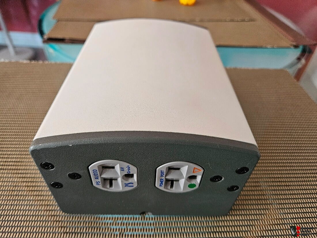 PS Audio Ultimate Outlet 20A High Current Photo #5571543 - Canuck Audio ...