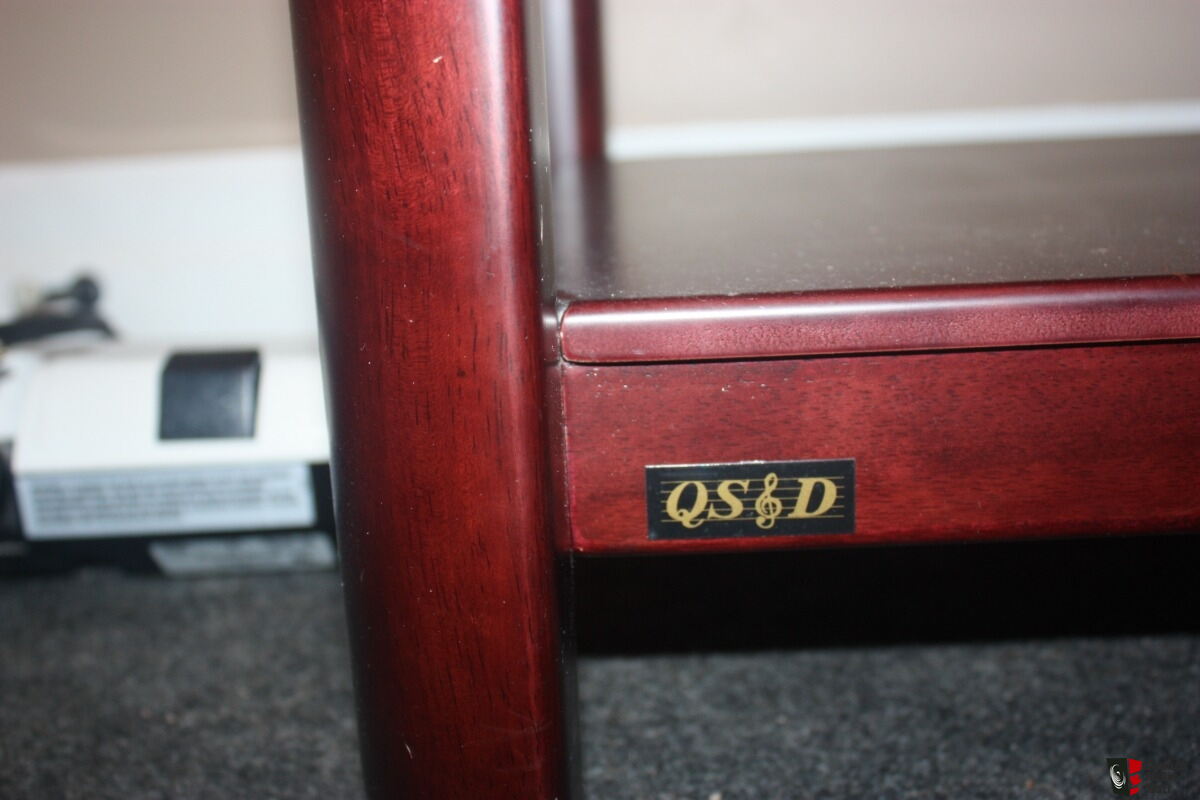 isolated audio stand Photo #5581438 - Canuck Audio Mart