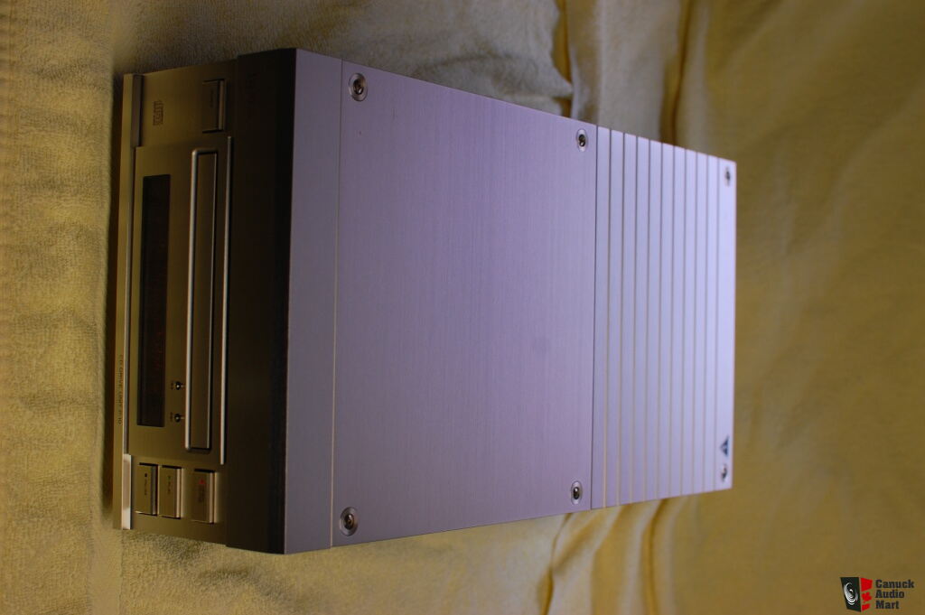 Esoteric P-10 CD Transport Photo #558738 - US Audio Mart