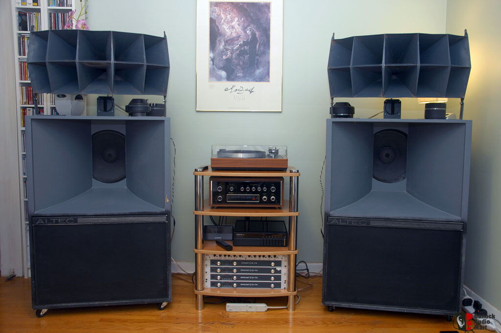 Altec 828 Cabinet with 416a woofer Photo #5590822 - Canuck Audio Mart