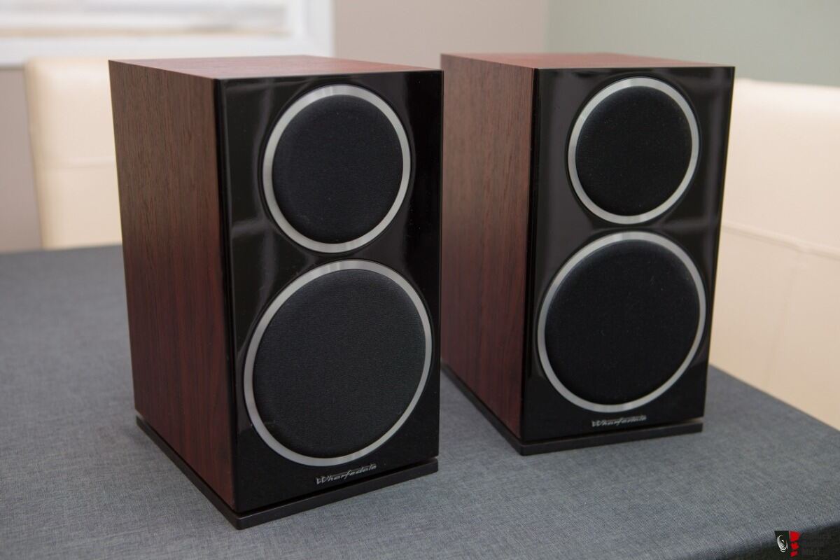 Wharfedale Diamond 220 Bookshelf Speakers Photo #5595286 - Canuck Audio ...