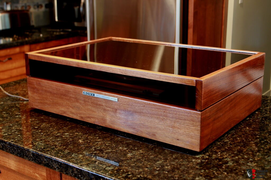 Sony broadcast TTS-3000 turntable in custom Mahogany plinth Photo ...