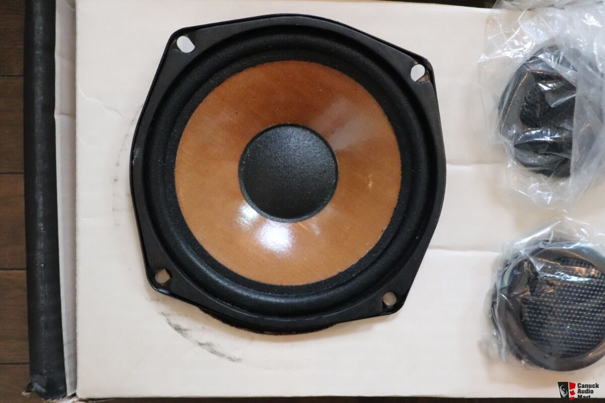 Hafler Car Audio Speakers and Alpine 3542 Power Amplifier Photo ...