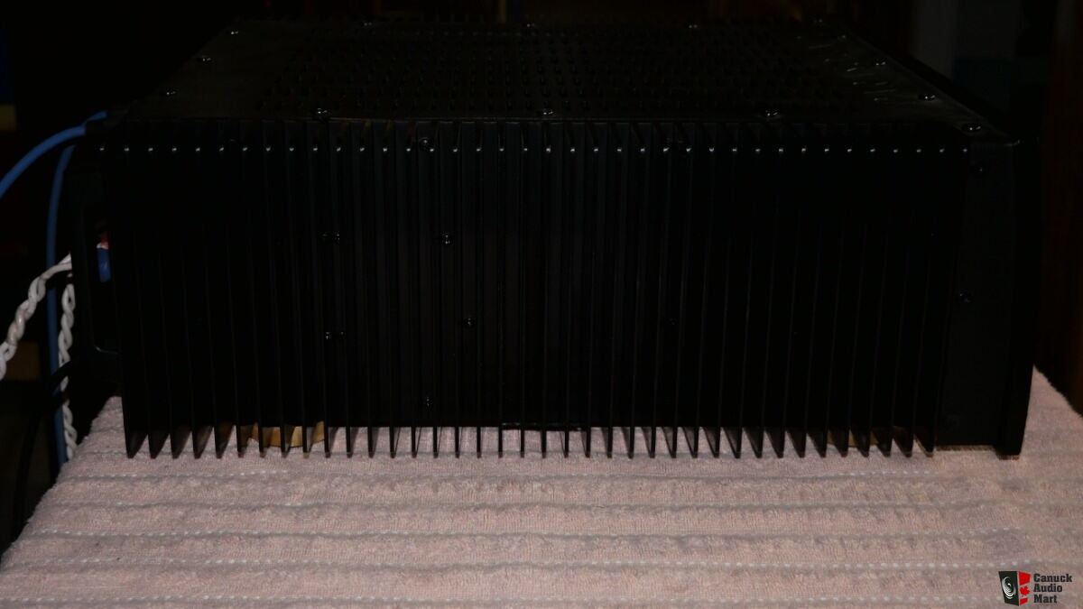 Parasound A21+ Stereo Power Amplifier Photo #5597923 - Canuck Audio Mart