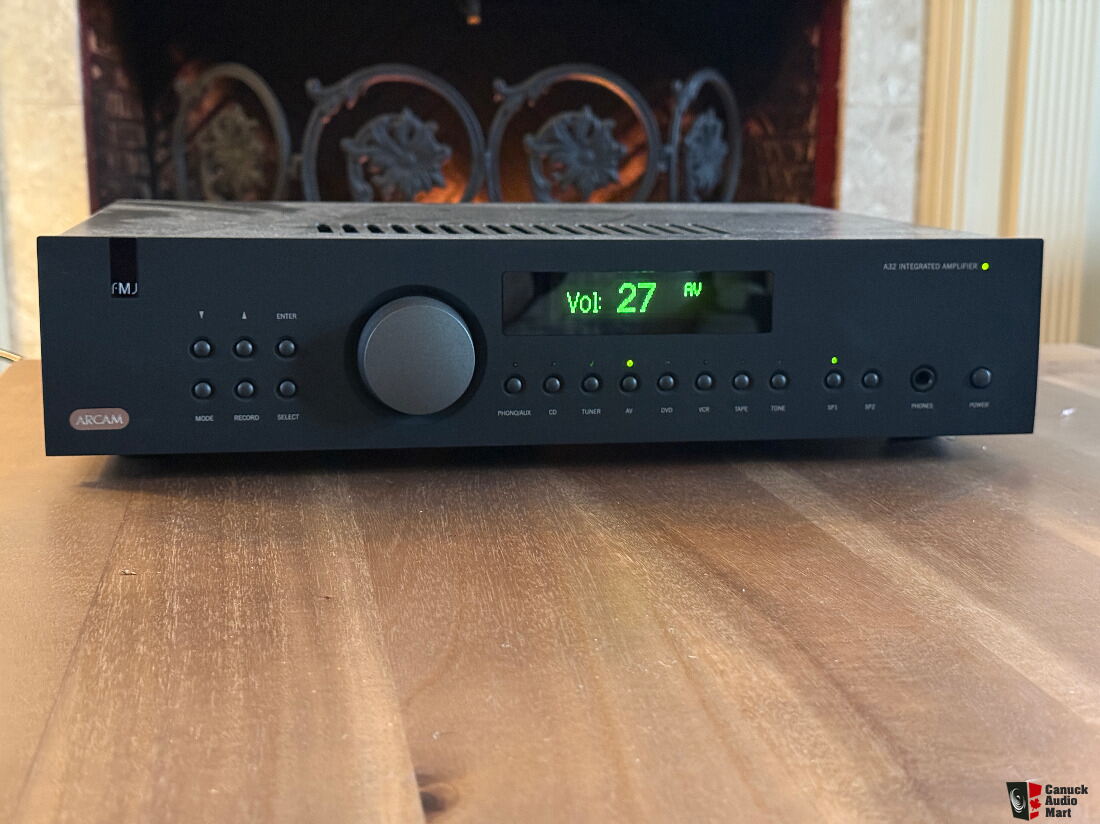 Arcam FMJ A32 Integrated Amplifier Photo #5599149 - Canuck Audio Mart