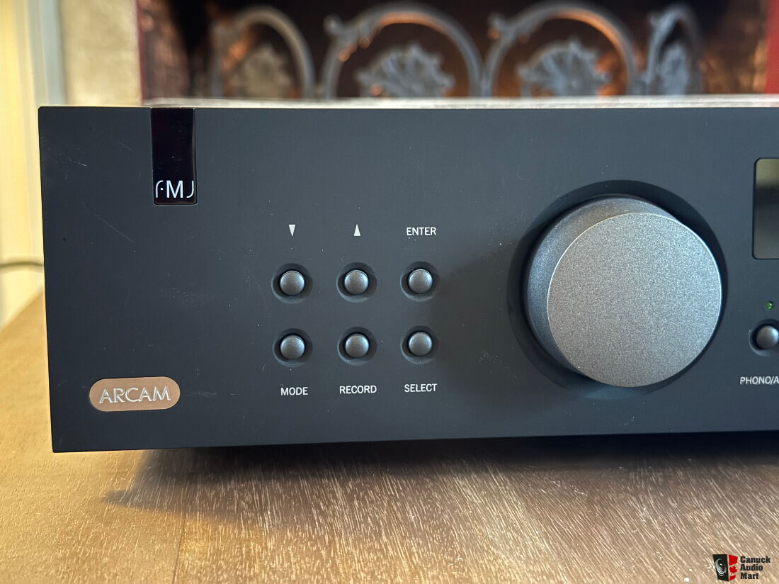 Arcam FMJ A32 Integrated Amplifier Photo #5599146 - Canuck Audio Mart
