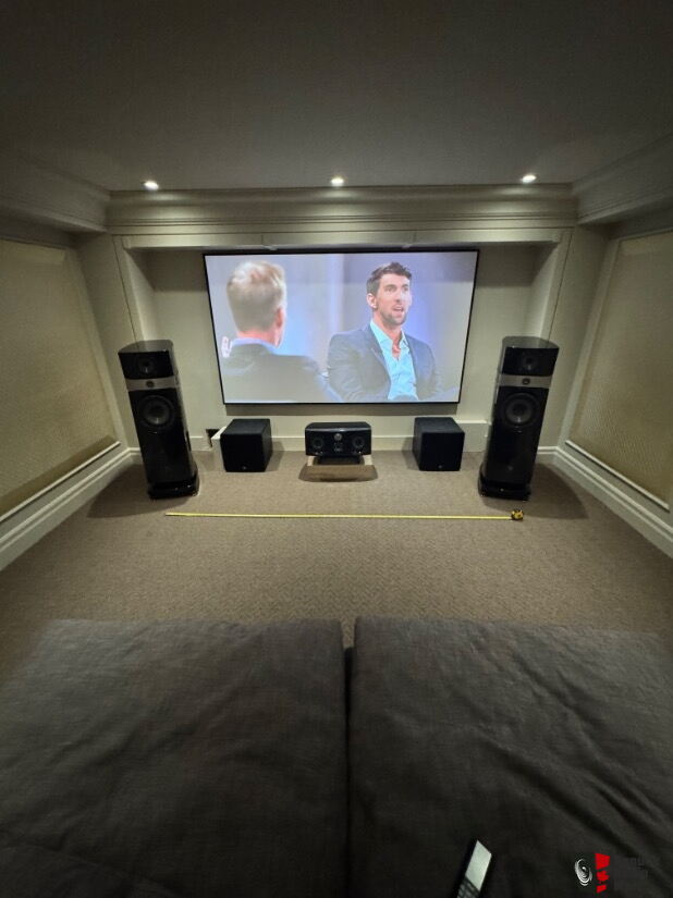 Awesome 110" Zero Edge Pure White Screen For Sale - Canuck Audio Mart