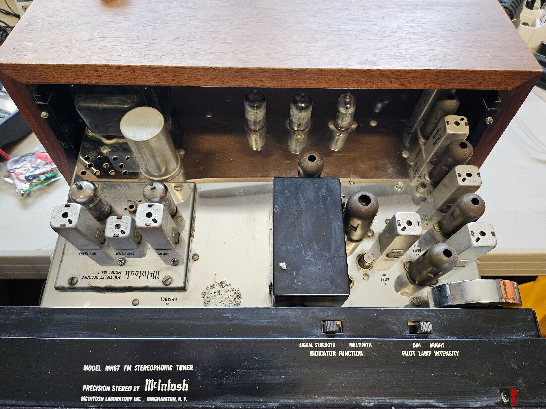 McIntosh MR67 Stereo Tube Tuner with wood case Photo #5607265 - Canuck ...