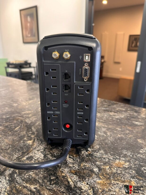 Panamax MB850 battery backup Photo #5612592 - Canuck Audio Mart