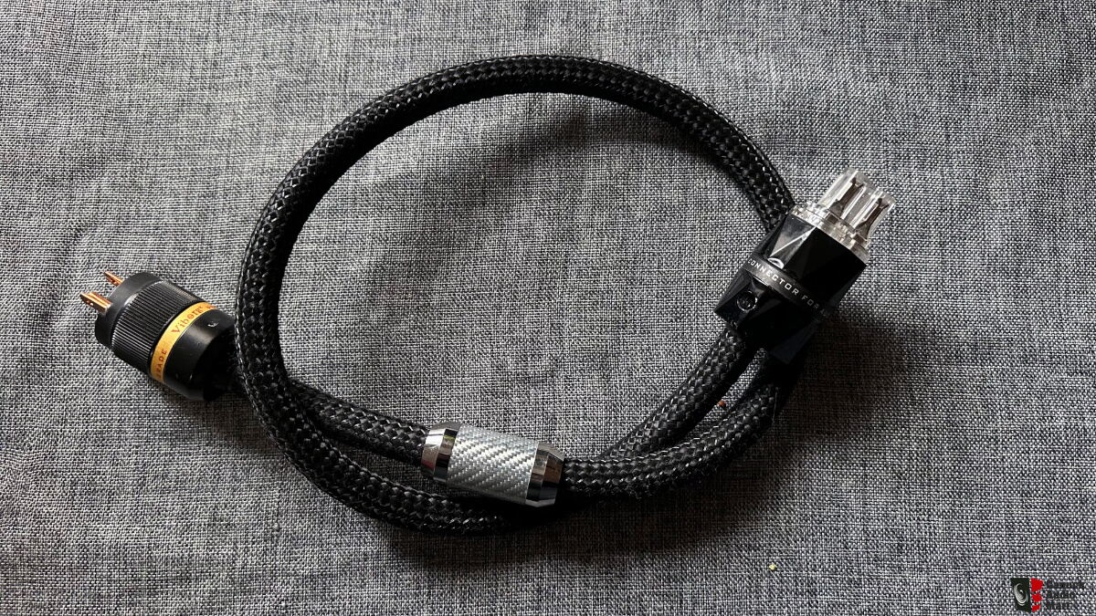 VIBERG Hi-End Power Cord - 3 feet 2inches For Sale - Canuck Audio Mart