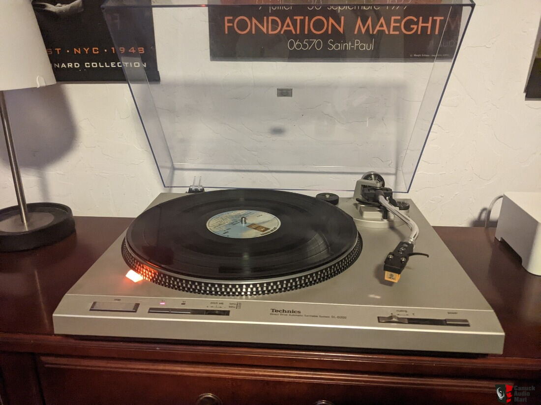 Technics SL D202 Turntable with Nagaoka MP 110 Photo #5633416 - Canuck ...