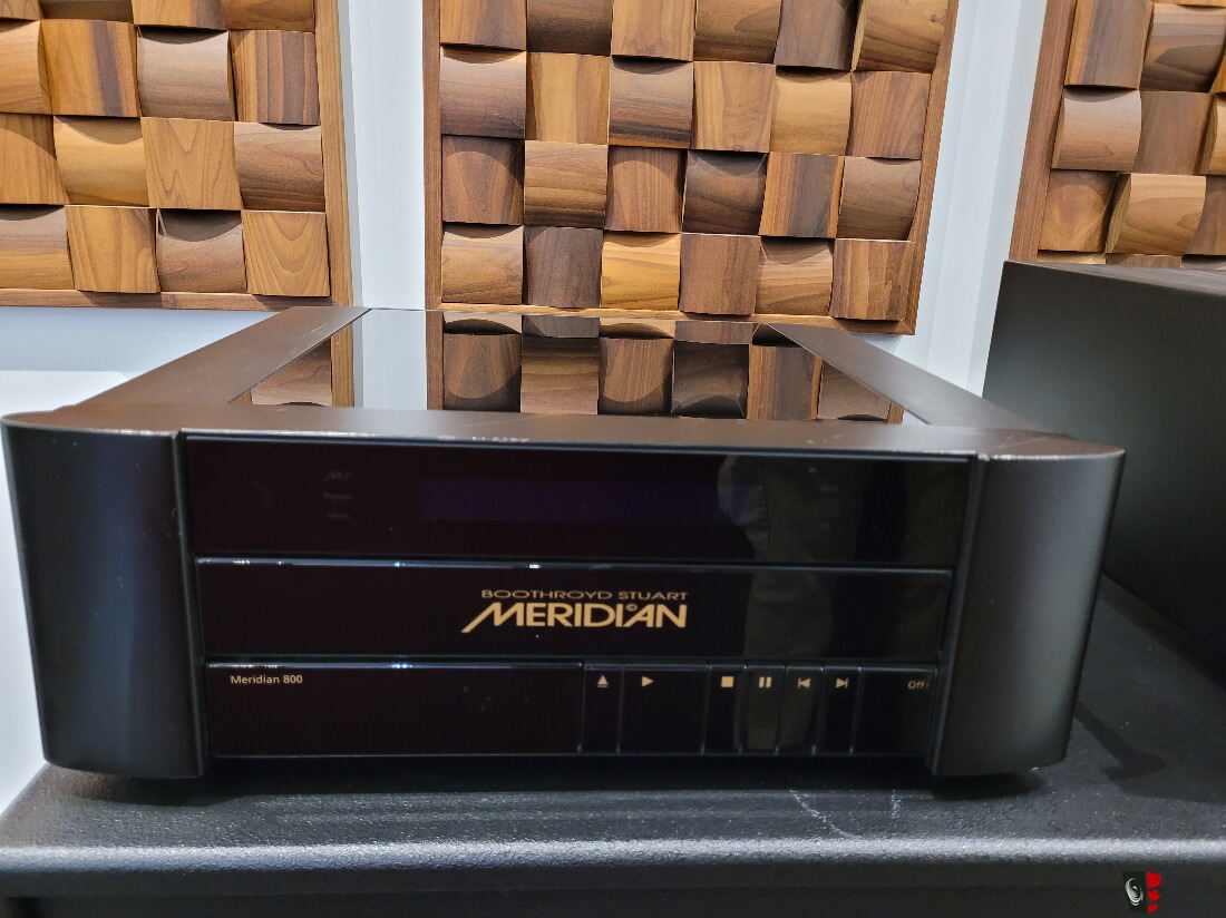 Meridian 800 Photo #5636336 - Canuck Audio Mart