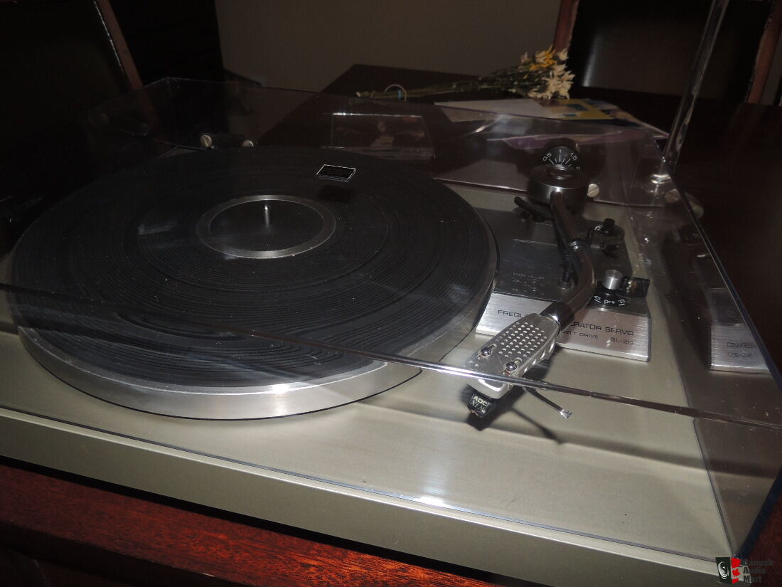 Technics SL-20 Belt Drive Manual Turntable w/ADC XLM cartridge Photo ...