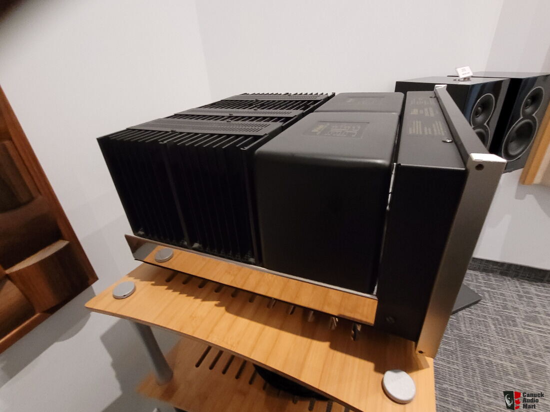 McIntosh MC 207 Photo #5645922 - Canuck Audio Mart