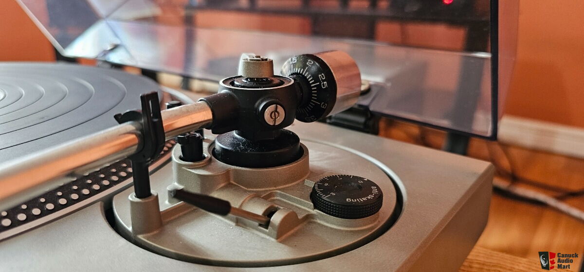 Technics SL 1800 Turntable Photo #5650526 - UK Audio Mart