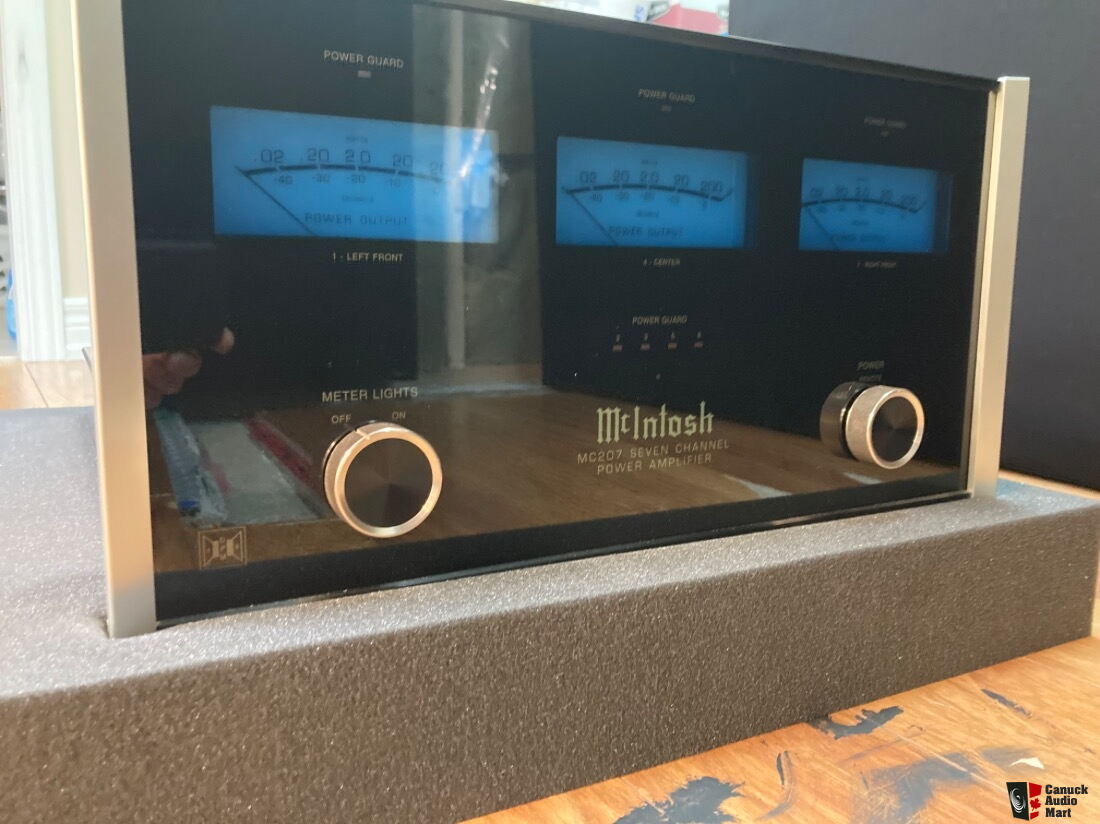 McIntosh MC207 Photo #5657910 - Canuck Audio Mart