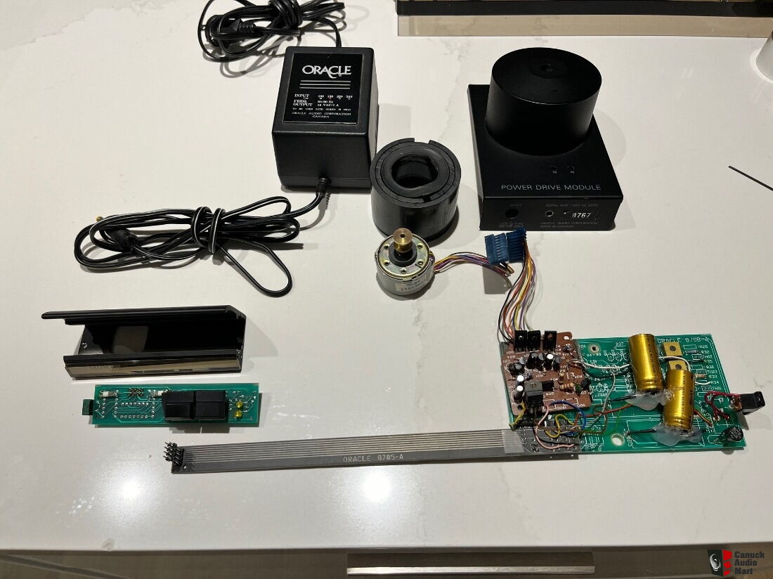 Oracle Delphi MKIII Photo #5659911 - Canuck Audio Mart