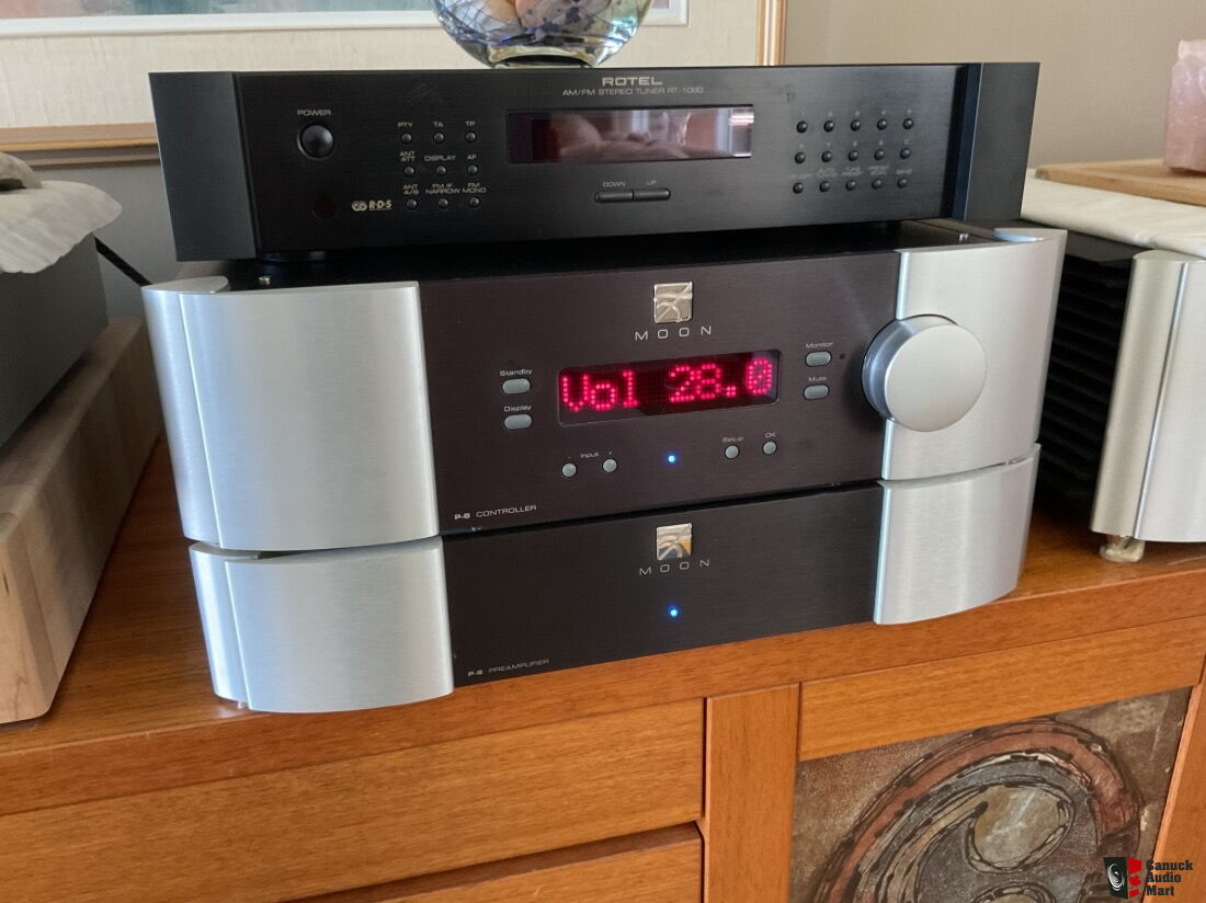 Simaudio Moon Evolution 870A and matching Moon P8, two tone Photo ...