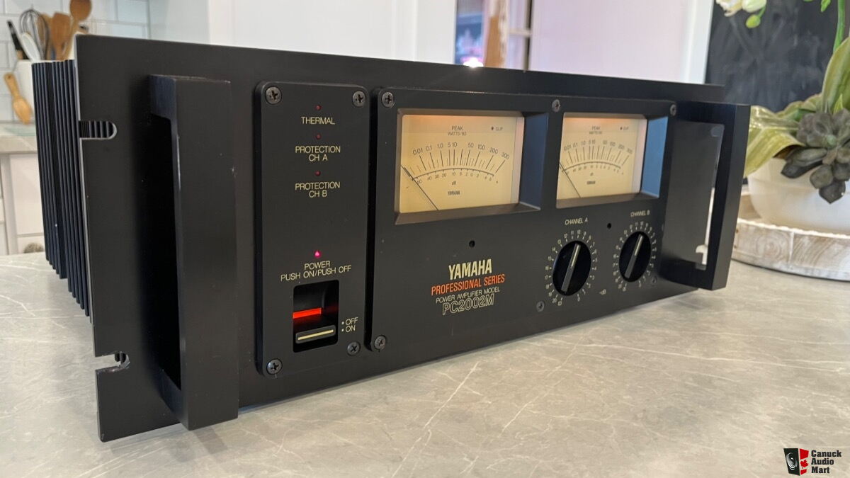 Yamaha pc2002m power amplifier 120v perfect working, free ontario ...