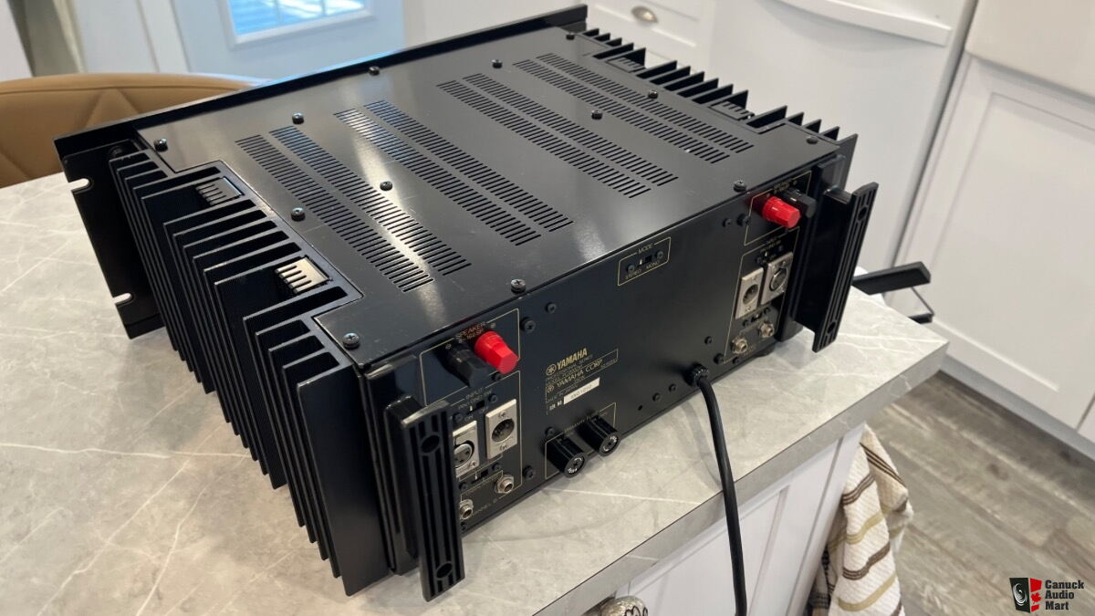 Yamaha pc2002m power amplifier 120v perfect working, free ontario ...