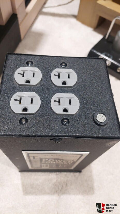 Richard Gray's Power Company Power Conditioner 400S Photo #5665965 ...