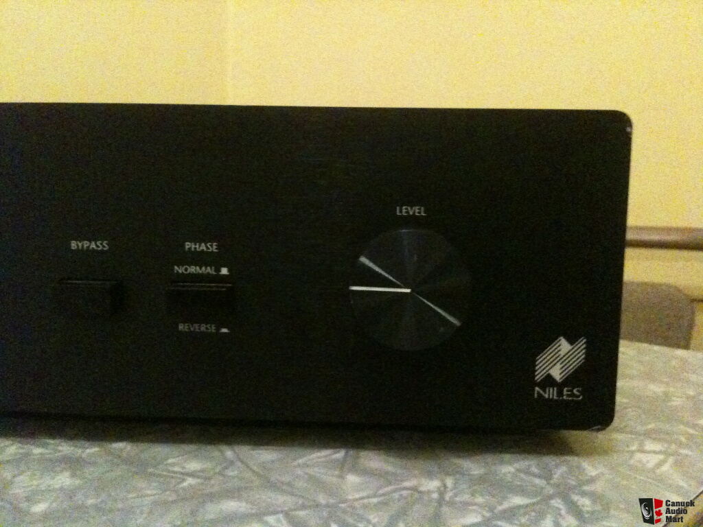 Niles SI-275 Power Amp and Niles SA-100 Subwoofer amplifier Photo ...