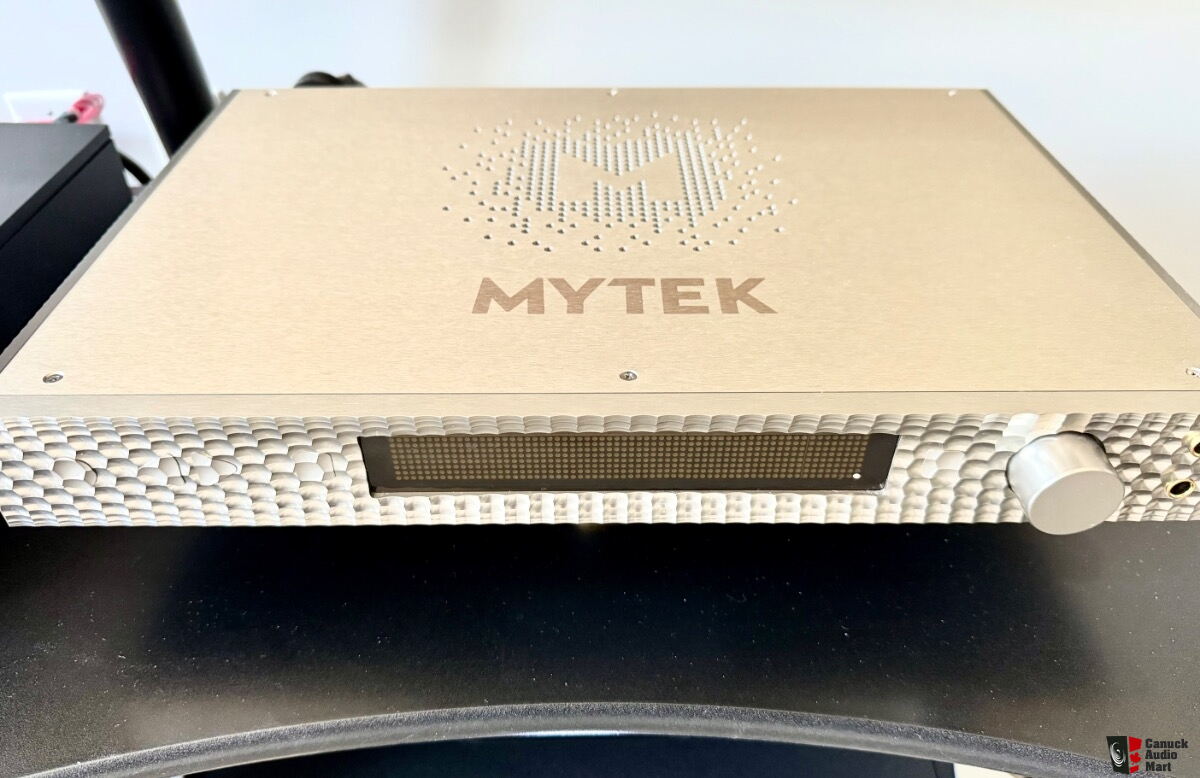Mytek Manhattan II DAC with Preamp Photo #5684679 - Canuck Audio Mart