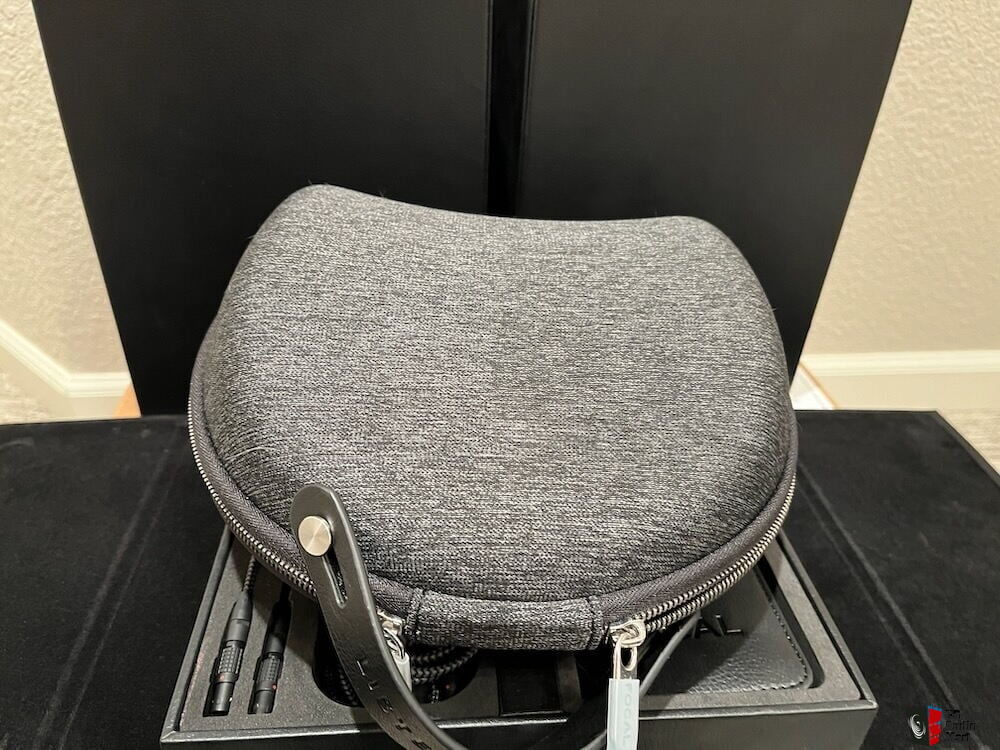 Focal headphone case Dealer Ad - Canuck Audio Mart