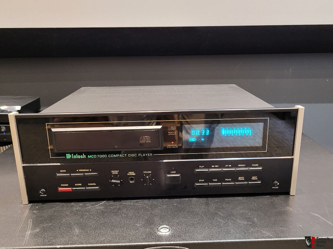 McIntosh MCD 7000 Dealer Ad - Canuck Audio Mart
