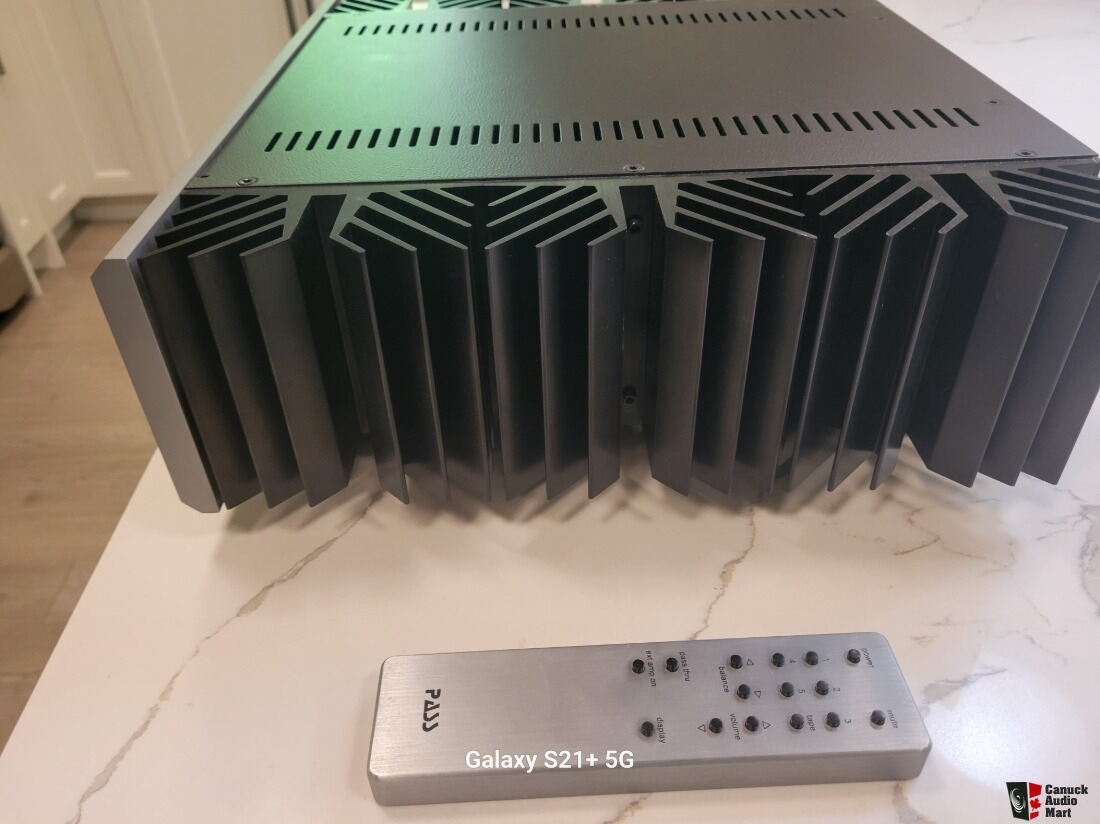 Pass Labs INT-25 Photo #5708183 - Canuck Audio Mart