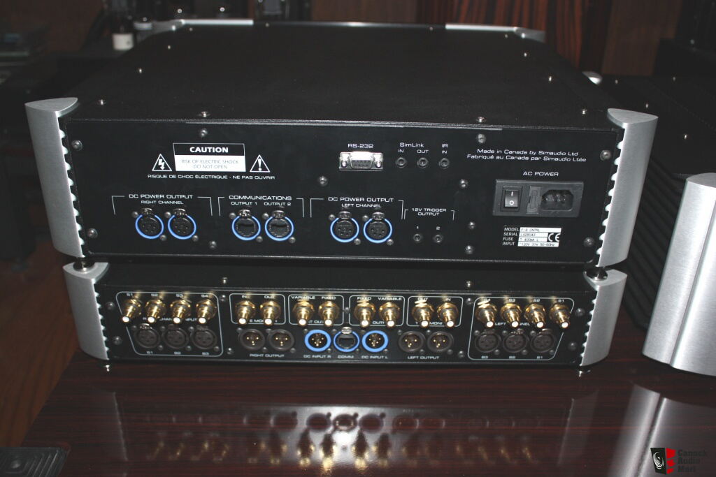 Simaudio Moon Evolution P8 preamp and W8 amp Photo #571324 - Canuck ...