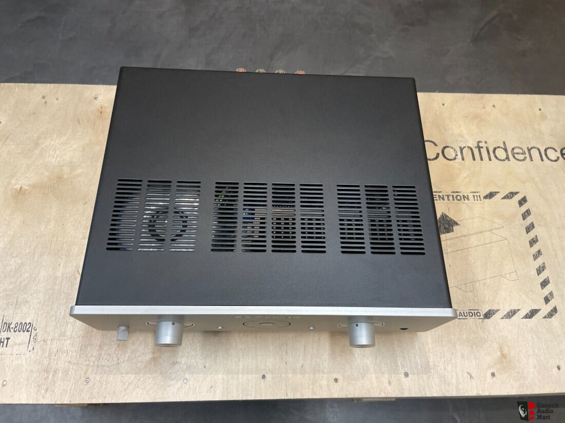 Copland CSA 100 integrated amplifier (Floor Demo) Photo #5716912 ...
