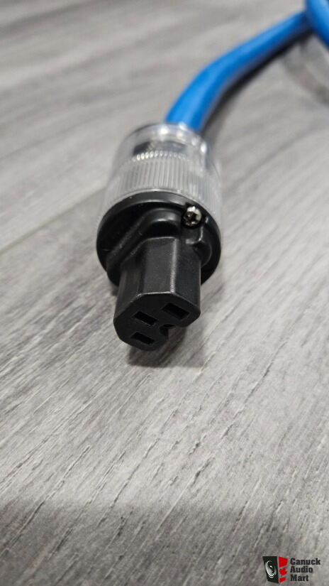 Gutwire B-12 AC Câble 6 feet Photo #5720468 - Canuck Audio Mart