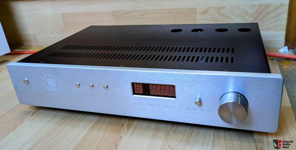Monarchy Audio M24 DAC with tube line output / tube line preamp Photo ...